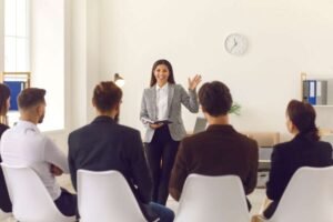 Autocratic Leadership: Characteristics, Pros, Cons, and Tips ...