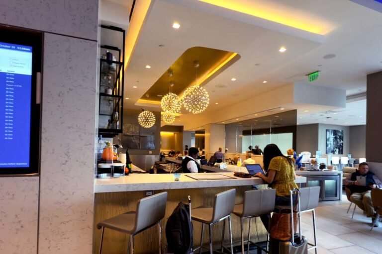 United Airlines Raises Lounge Fees, Adds ‘All Access’ Tier | Enterprise ...