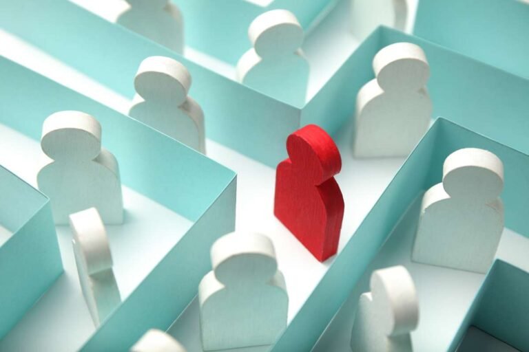 How Bureaucratic Leadership Keeps Workplaces Running Smoothly ...